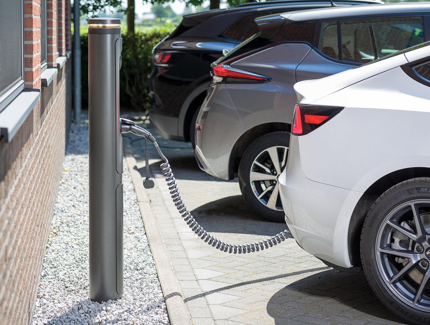 Laadpalen, laadkabels, walstroom en PDU - Ratio Electric